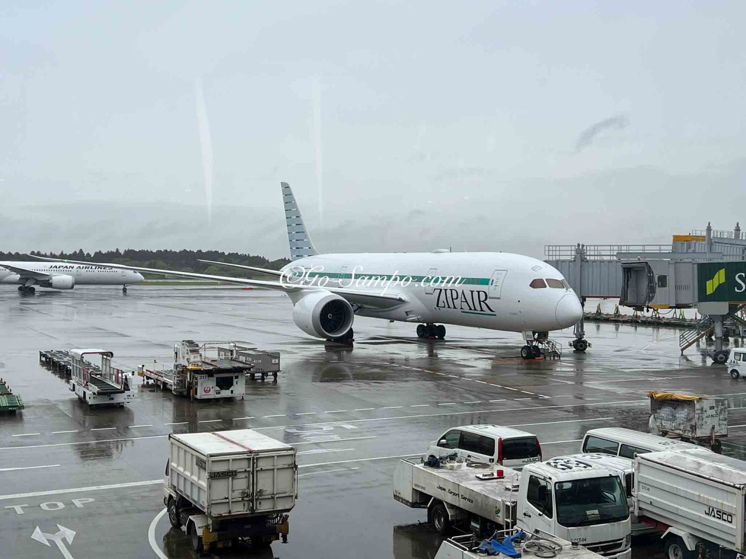 【2025年更新】ZIPAIR 成田-仁川線 ZG043に搭乗、チェックイン・ラウンジ・機内の様子をブログレビュー解説