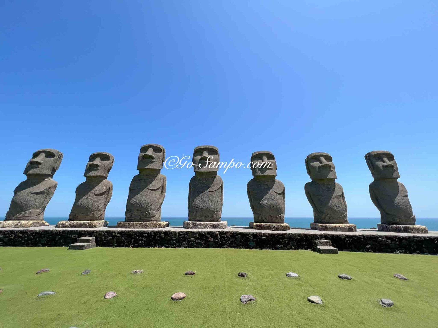 【2024年最新】モアイ像があるサンメッセ日南へのアクセスと入場料割引についてブログレビュー解説